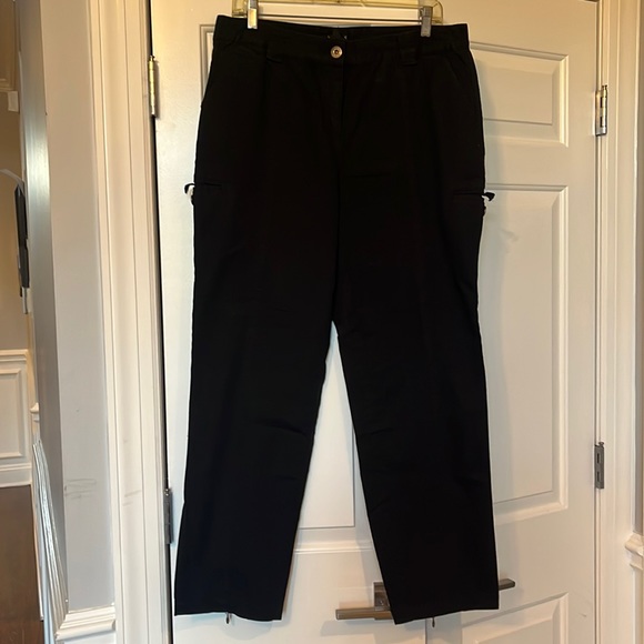 Lord & Taylor | Pants & Jumpsuits | Lord Taylor Black Cargo Style Pants ...